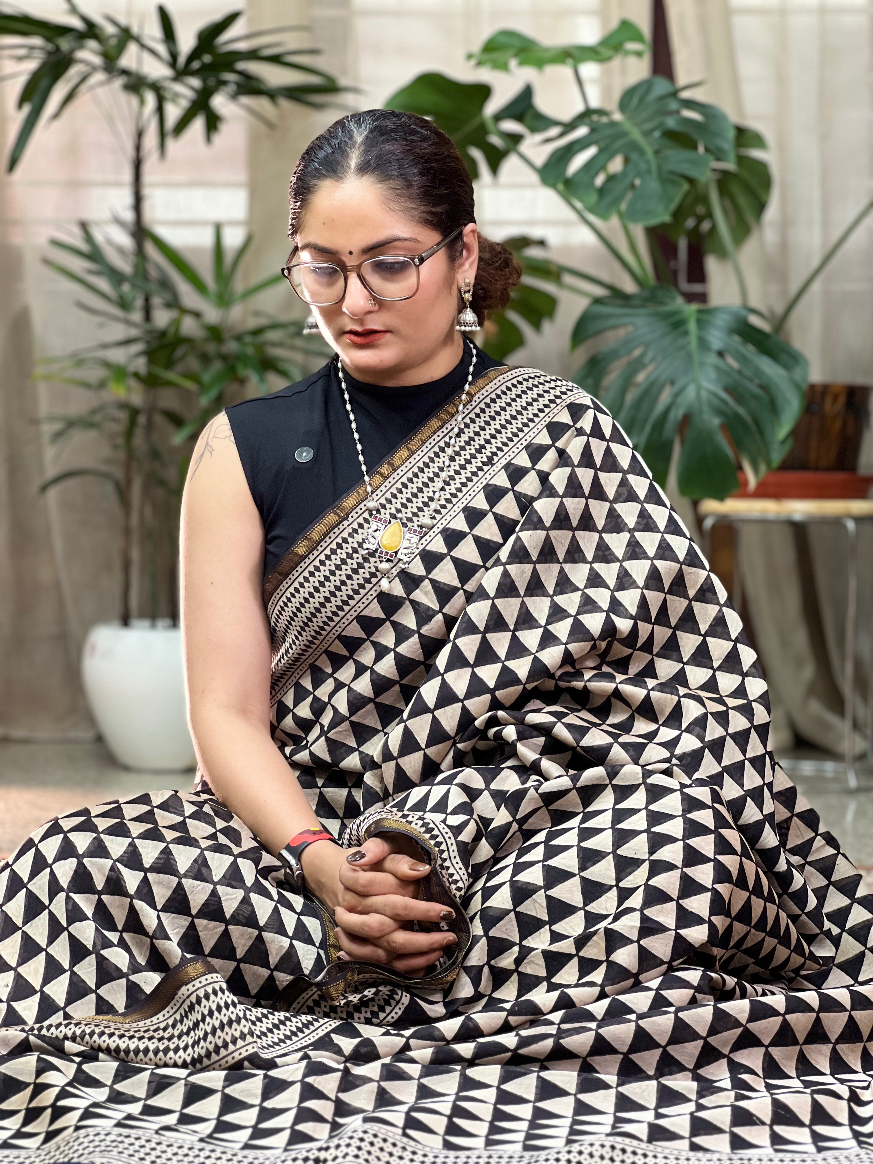 Black and White Cotton Silk Saree – Tayet Sarees